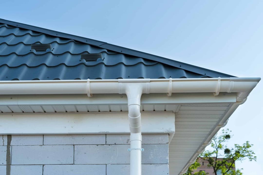 Gutters Service - CMW Roofing & Siding